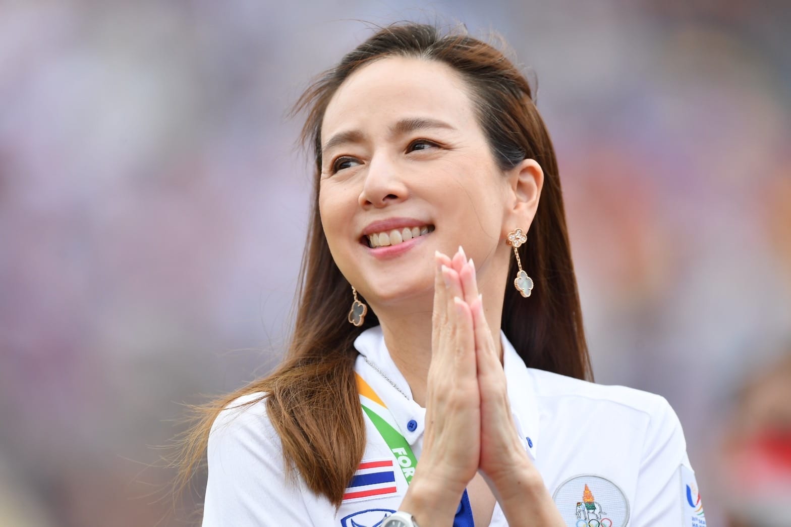 'Madam Pang' reveals 2 and a half children arrive in Thailand, ready to ...