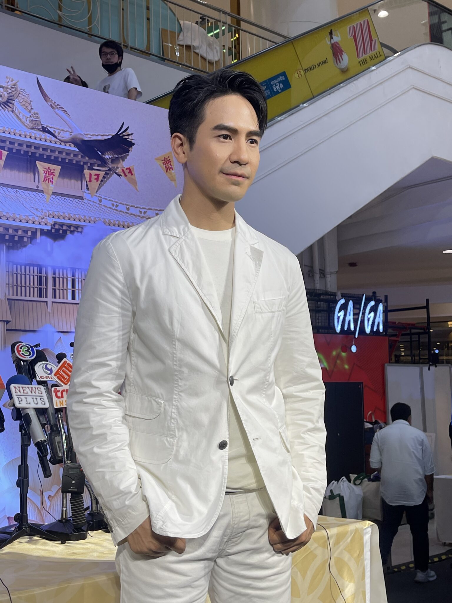 Handsome hero "Pope Thanawat "swept up the number four to get a drama ...