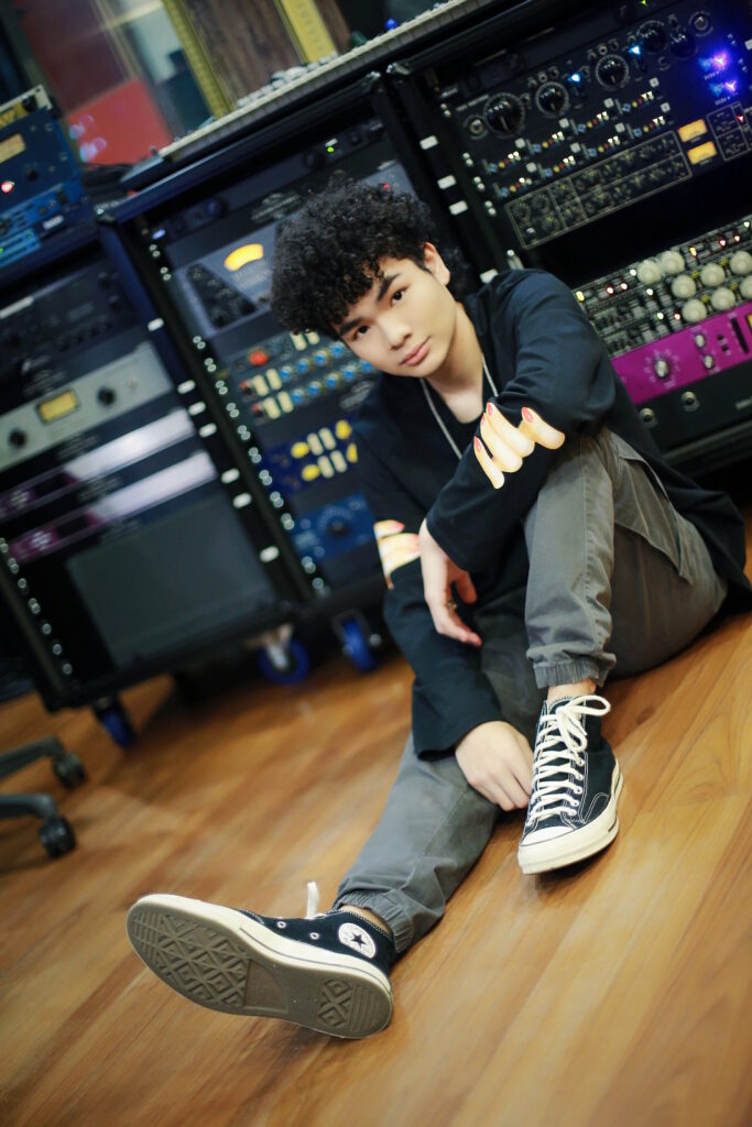 SMEW แชมป์ เดอะแร็ปเปอร์ ปล่อยเพลง “Drivethru” โชว์พลังเสียงกับดนตรีสุด ...