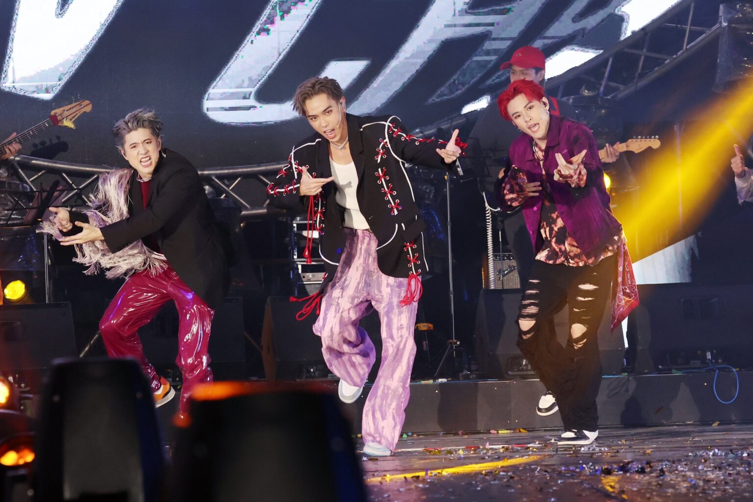 4NOLOGUE Comback ระเบิด! ราชมังฯ ดัน T-POP มาตราฐานใหม่! เซอร์ไพรส์จัดหนัก TRINITY EP.02 พร้อม ...