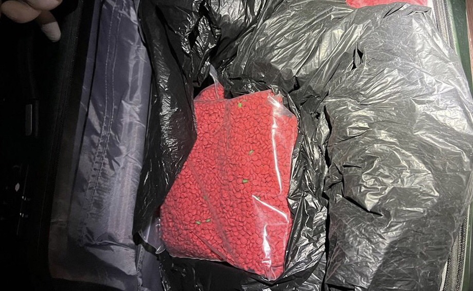 ยึดไอซ์ 200 กก. ยาบ้ากว่า 2 แสนเม็ด กลางกรุง