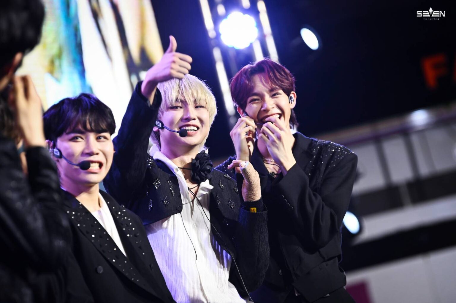 THE7 ฮอตเดบิวต์ "Get Loose" แฟนคลับร่วมงานแน่นสยามสแควร์
