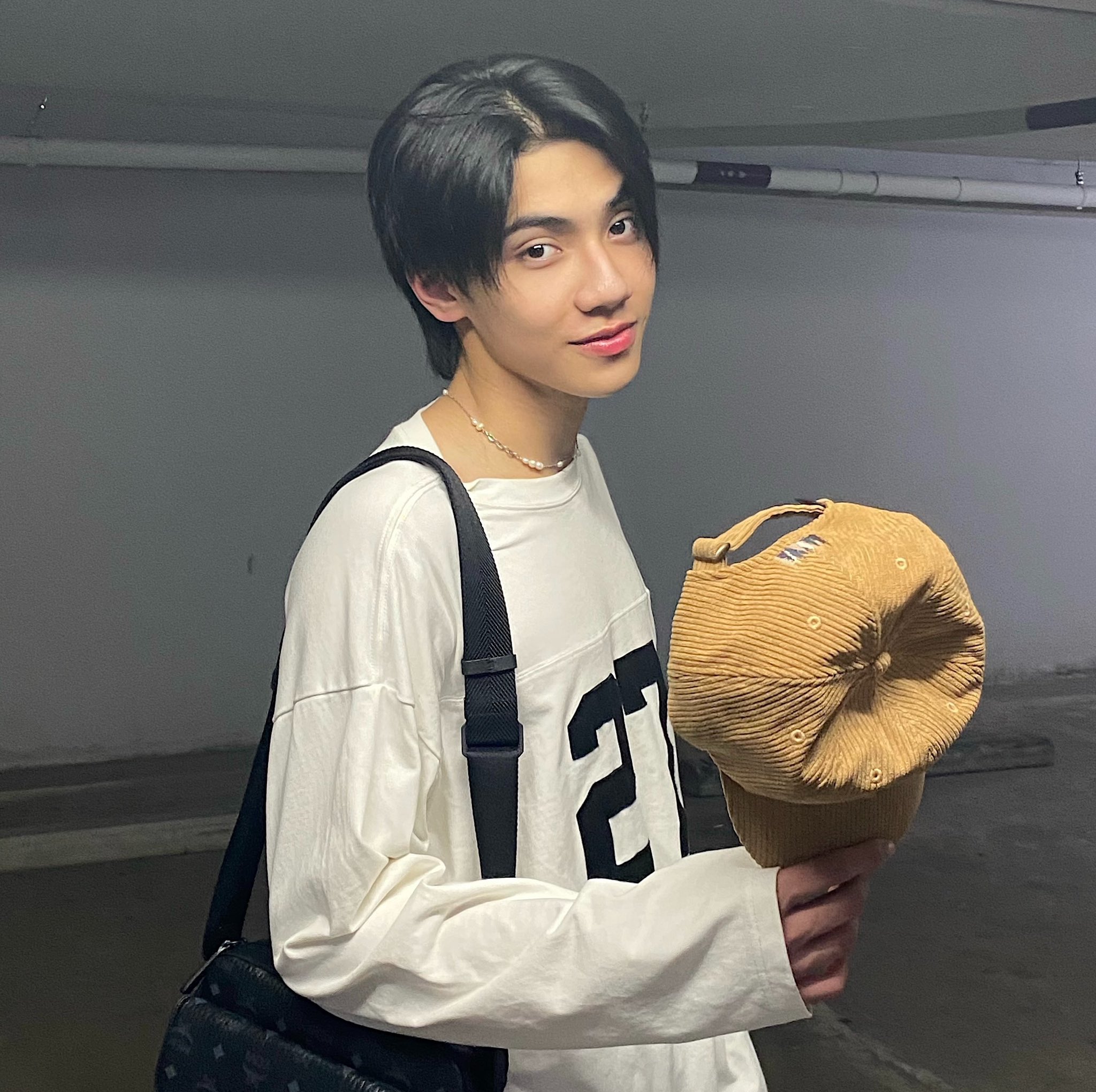 เปิดประวัติ ภีม วสุพล พรพนานุรักษ์ มักเน่หนุ่มสุดแพรวพราวจากวง BUS