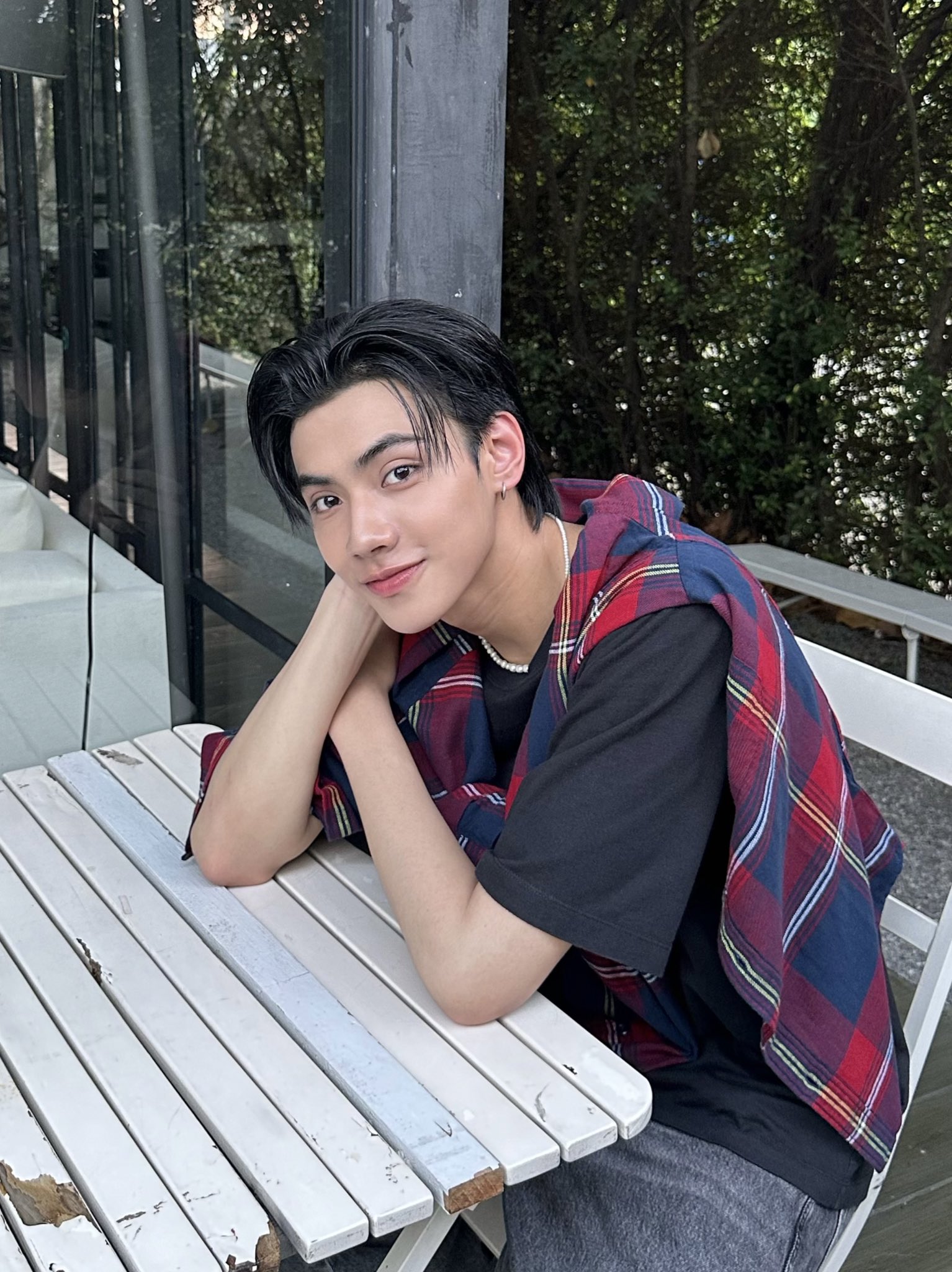 เปิดประวัติ ภีม วสุพล พรพนานุรักษ์ มักเน่หนุ่มสุดแพรวพราวจากวง BUS