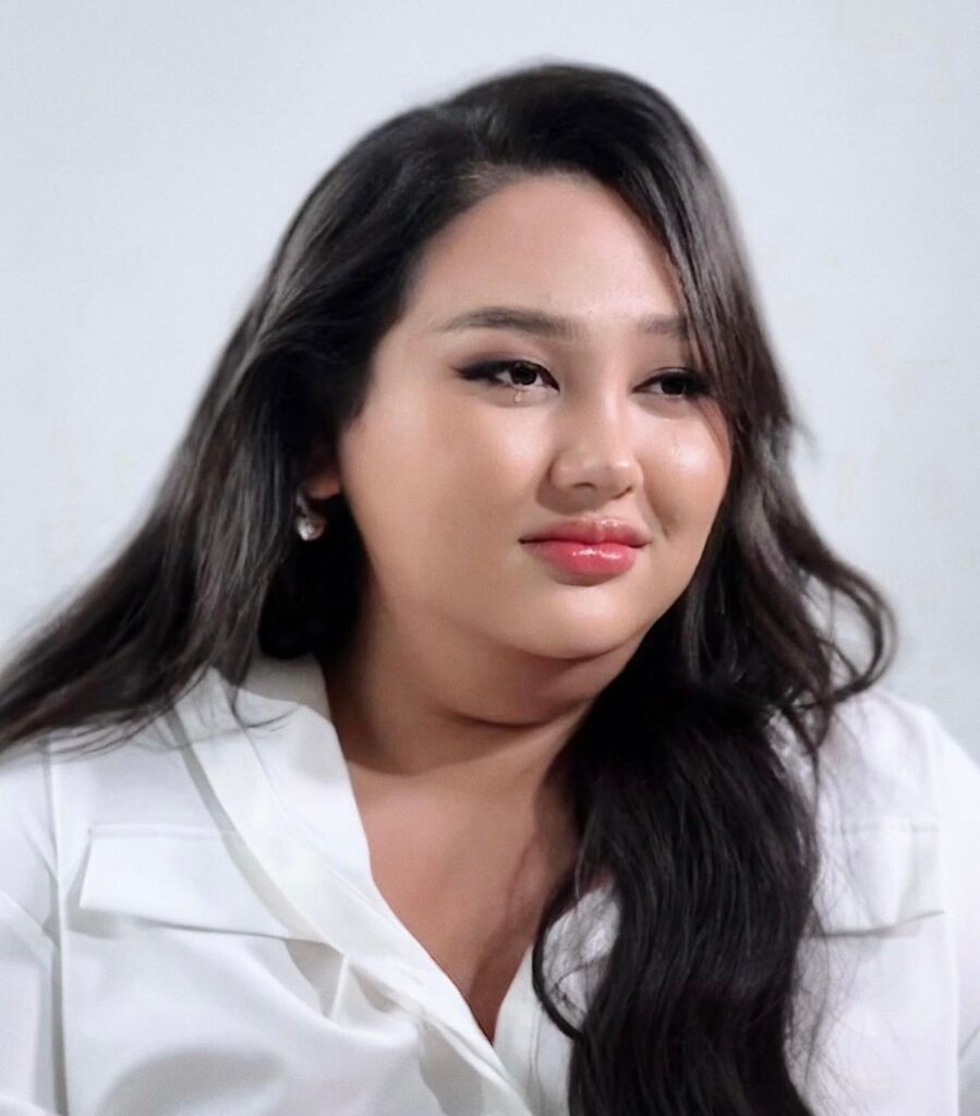 Awesome! Open the list of songs that will grab your heart and dance ...