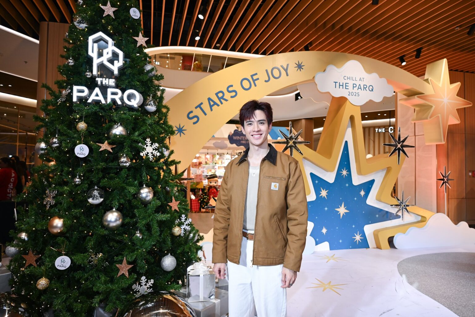 “ฟิล์ม ธนภัทร” ควงน้องแมวออนนี่ ร่วมงาน “CHILL AT THE PARQ 2025”