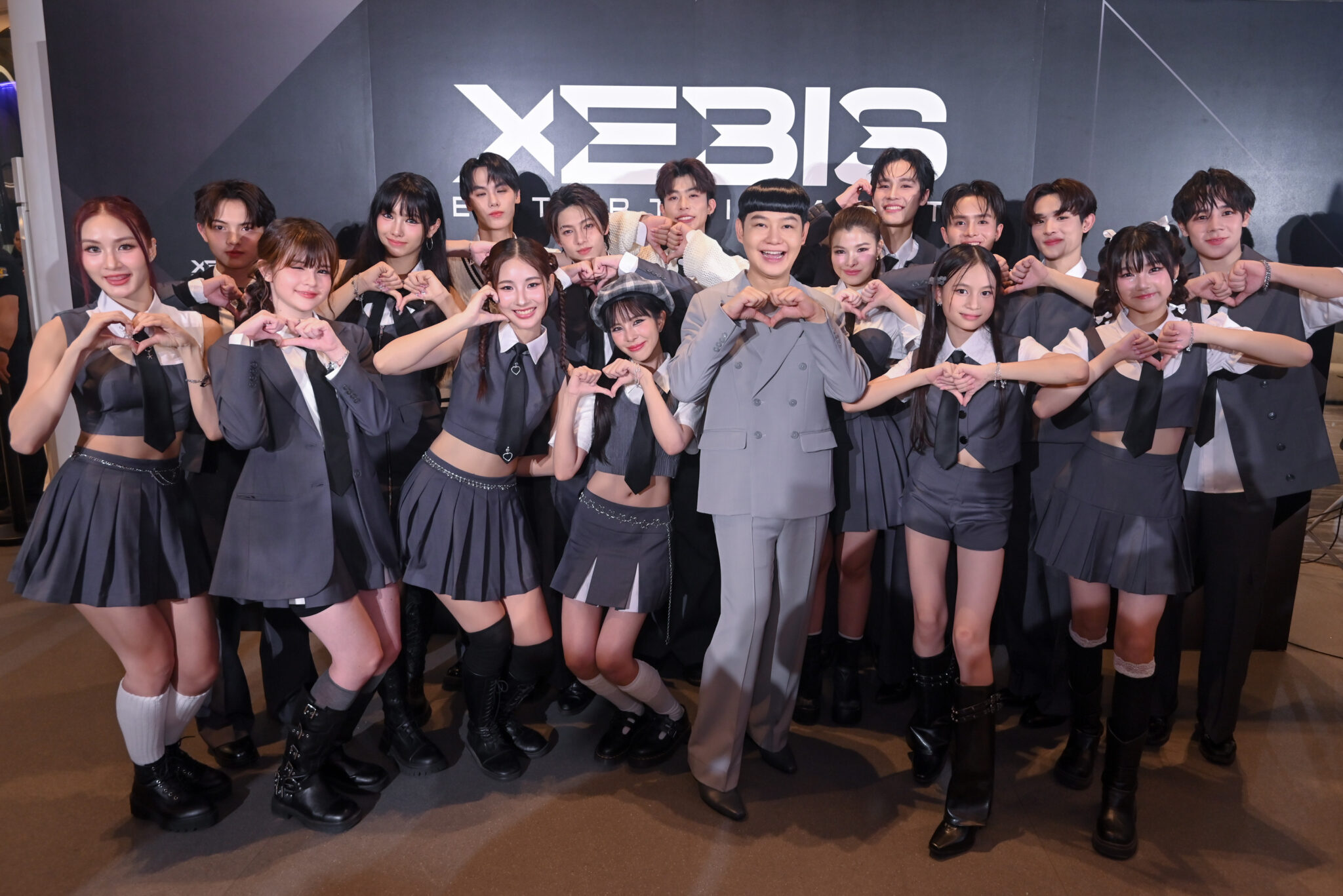“XEBIS ENTERTAINMENT” เสิร์ฟ 16 ศิลปินน้องใหม่ ลุยตลาดไอดอล