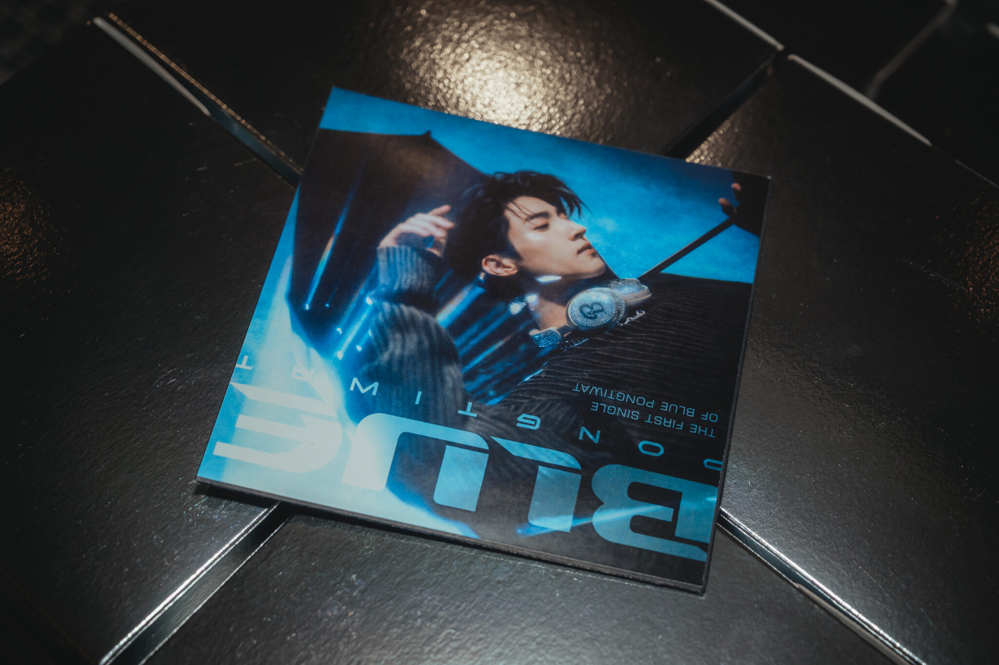 BLUE PONGTIWAT เปิดตัวครั้งแรก “STEP INTO THE BLUE”