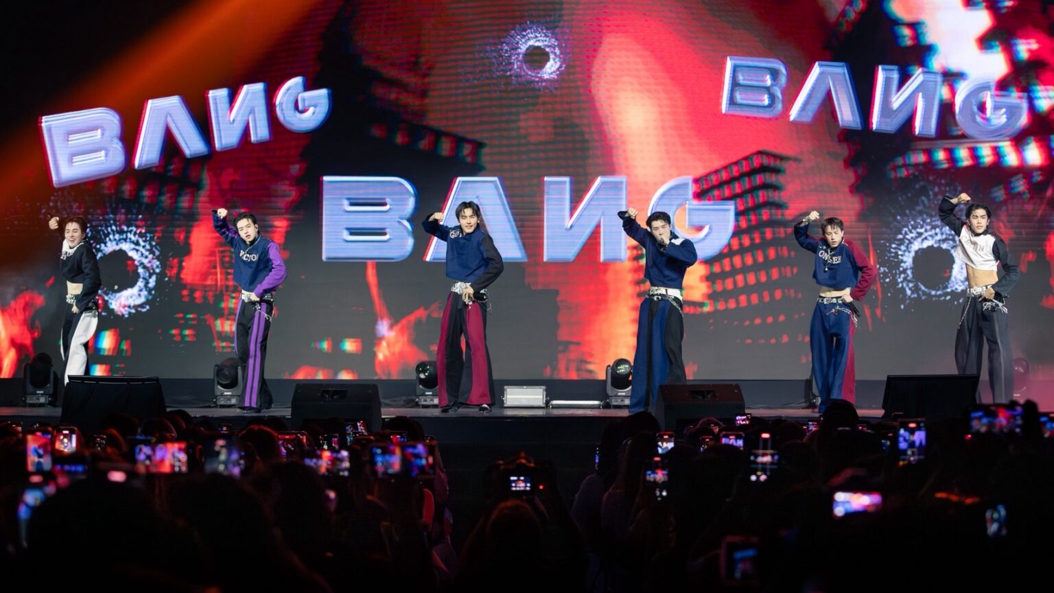 “Hello Boysss” ปิดฉากเอเชียทัวร์สุดปัง ณ เวียดนาม